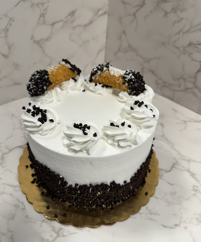 Cannoli Cake